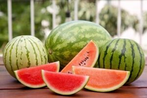 Picking & Preparing Good Watermelon | Food Town | Food Town